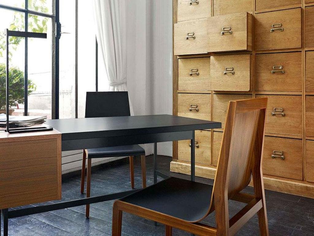 Professional Desk Chairs- Picking the Right Desk Chair for Your Office